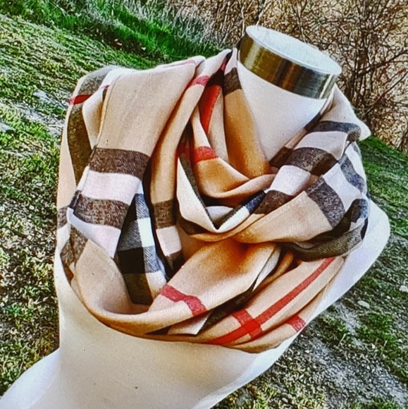 Source Unknown | Accessories | New Tan Plaid Chunky Infinity Scarf ...